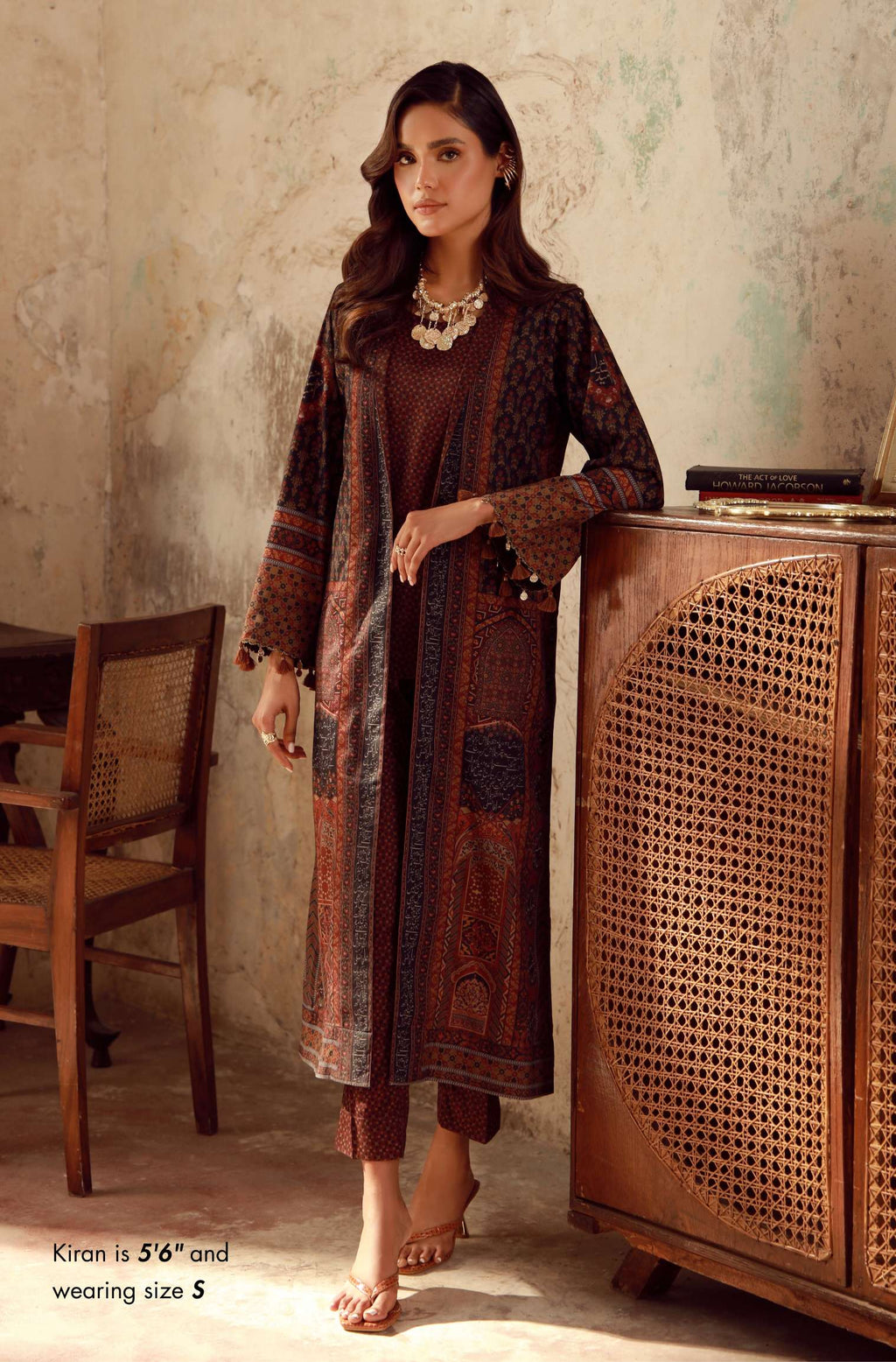 Dastak (Knock on Possibility) Shrug – Manto USA